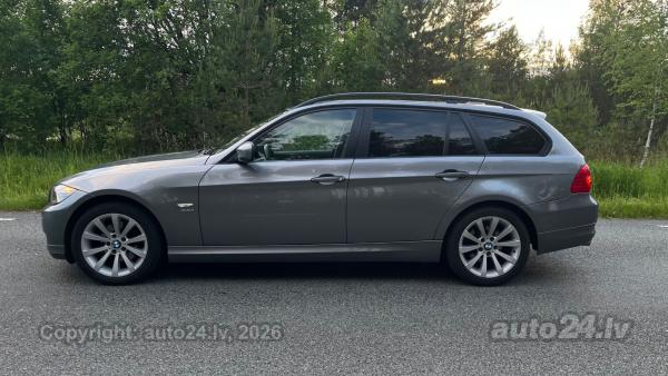 Pelēks BMW 3 Series 2009 Tallina, ar dzinēja tilpumu 2.00 L un nobraukumu 258 tūkst. km par 6850 €, foto 2 vietnē AUTOMOTO.COM.LV