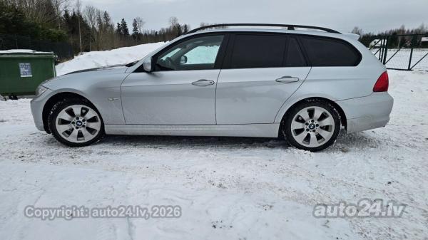 Pelēks BMW 3 Series 2010 Tallina, ar dzinēja tilpumu 2.00 L un nobraukumu 311 tūkst. km par 5400 €, foto 4 vietnē AUTOMOTO.COM.LV