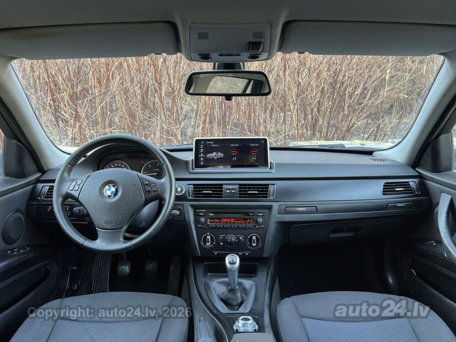 Pelēks BMW 3 Series 2010 Tallina, ar dzinēja tilpumu 2.00 L un nobraukumu 274 tūkst. km par 3995 €, foto 13 vietnē AUTOMOTO.COM.LV