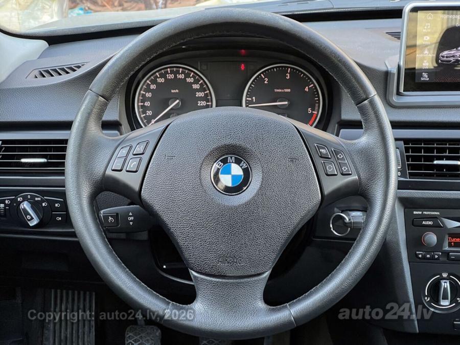 Pelēks BMW 3 Series 2010 Tallina, ar dzinēja tilpumu 2.00 L un nobraukumu 274 tūkst. km par 3995 €, foto 18 vietnē AUTOMOTO.COM.LV