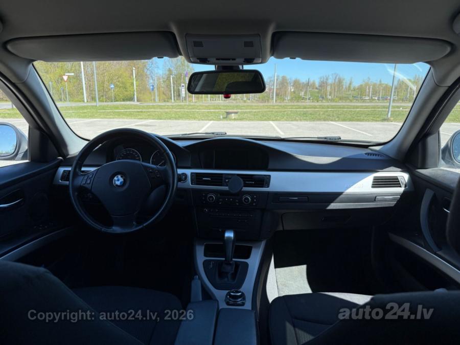 Grey BMW 3 Series 2010 in Tartu, with an engine capacity of 2.00 L and mileage of 320 thousand km for 5150 €, photo 9 on AUTOMOTO.COM.LV
