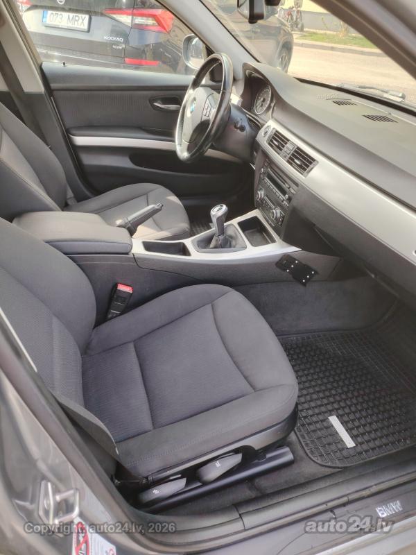 Pelēks BMW 3 Series 2010 Tallina, ar dzinēja tilpumu 2.00 L un nobraukumu 483 tūkst. km par 2850 €, foto 6 vietnē AUTOMOTO.COM.LV