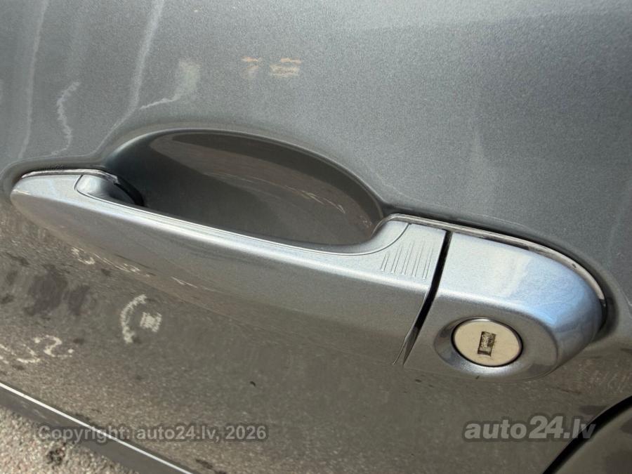 Grey BMW 3 Series 2010 in Tallinn, with an engine capacity of 0.00 L and mileage of 325 thousand km for 6990 €, photo 19 on AUTOMOTO.COM.LV