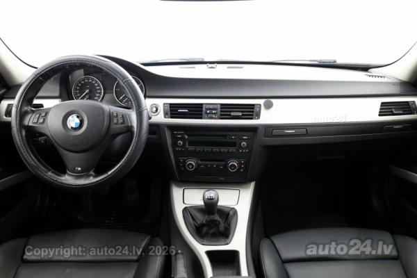 Pelēks BMW 3 Series 2011 Tallina, ar dzinēja tilpumu 2.00 L un nobraukumu 372 tūkst. km par 2999 €, foto 5 vietnē AUTOMOTO.COM.LV