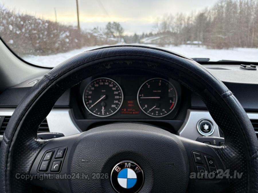 Pelēks BMW 3 Series 2011 Rapla, ar dzinēja tilpumu 2.00 L un nobraukumu 372 tūkst. km par 4200 €, foto 12 vietnē AUTOMOTO.COM.LV