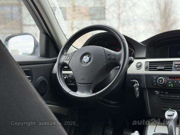 Pelēks BMW 3 Series 2011 Tallina, ar dzinēja tilpumu 2.00 L un nobraukumu 244 tūkst. km par 5690 €, foto 9 vietnē AUTOMOTO.COM.LV