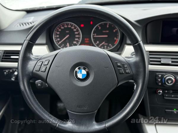 Grey BMW 3 Series 2011 in Tartu, with an engine capacity of 2.00 L and mileage of 245 thousand km for 5490 €, photo 11 on AUTOMOTO.COM.LV