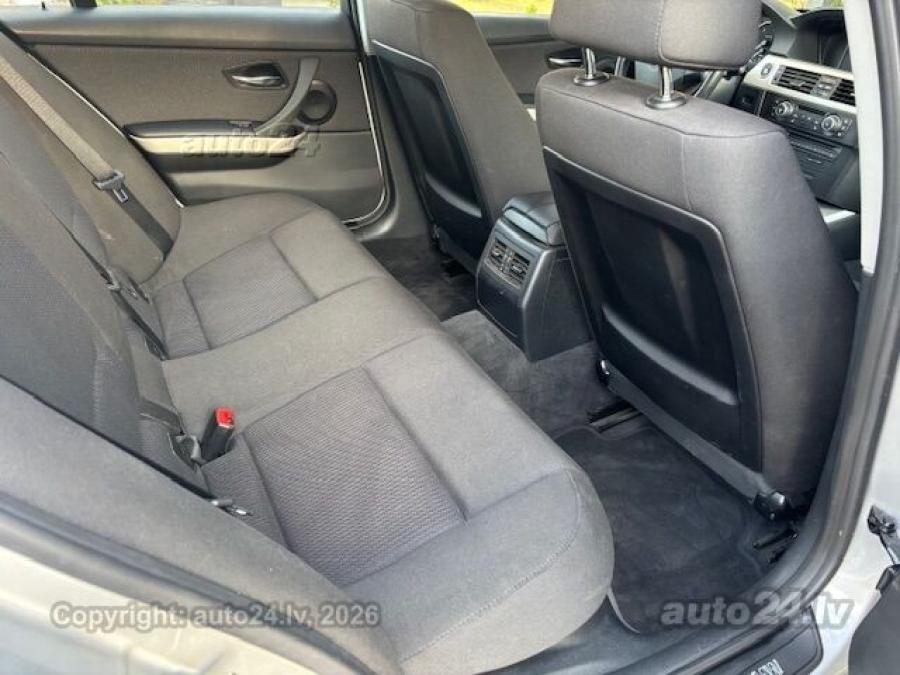 Pelēks BMW 3 Series 2011 Tartu, ar dzinēja tilpumu 2.00 L un nobraukumu 245 tūkst. km par 5290 €, foto 14 vietnē AUTOMOTO.COM.LV