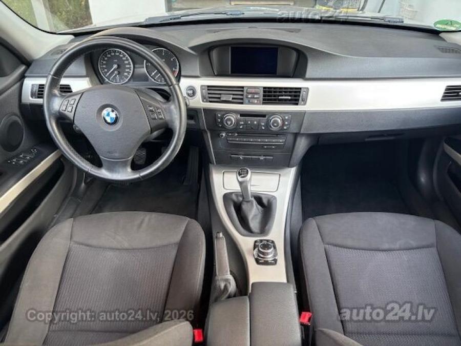 Grey BMW 3 Series 2011 in Tartu, with an engine capacity of 2.00 L and mileage of 245 thousand km for 4990 €, photo 11 on AUTOMOTO.COM.LV
