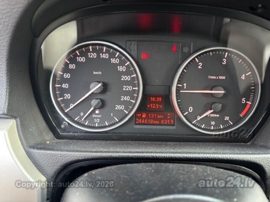 Grey BMW 3 Series 2011 in Tartu, with an engine capacity of 2.00 L and mileage of 245 thousand km for 4990 €, photo 17 on AUTOMOTO.COM.LV