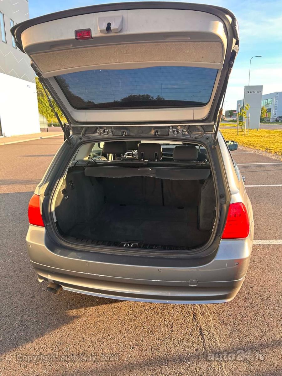 Grey BMW 3 Series 2011 in Tallinn, with an engine capacity of 2.00 L and mileage of 240 thousand km for 3900 €, photo 6 on AUTOMOTO.COM.LV
