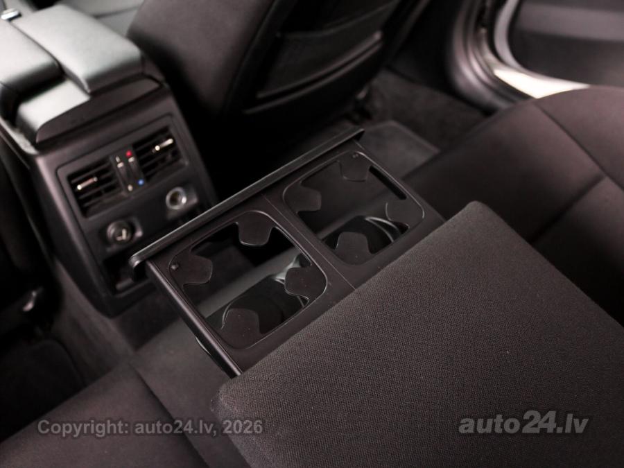 Grey BMW 3 Series 2011 in Tallinn, with an engine capacity of 2.00 L and mileage of 350 thousand km for 4999 €, photo 21 on AUTOMOTO.COM.LV