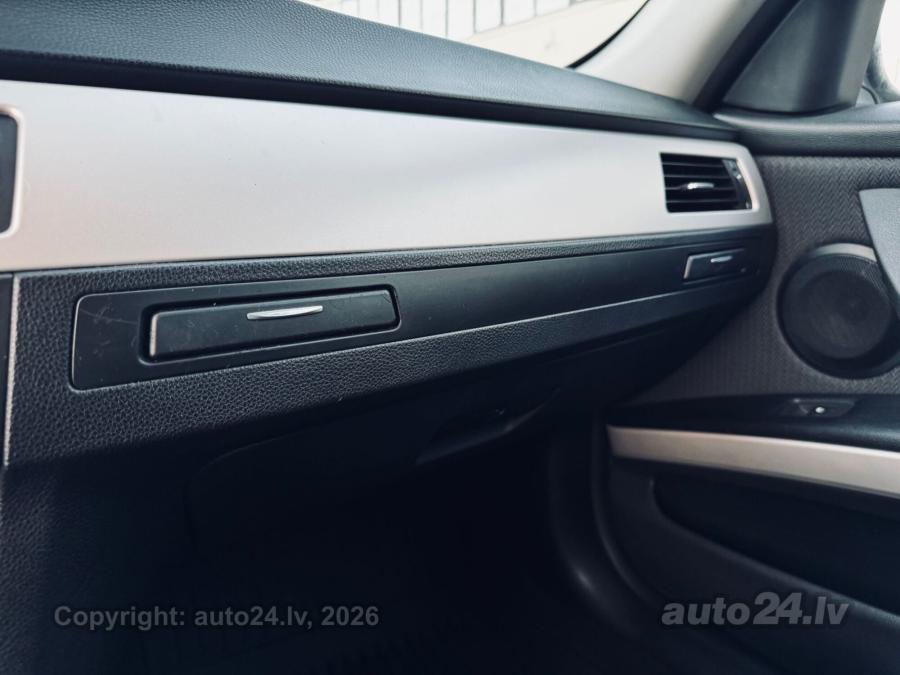 Pelēks BMW 3 Series 2011 Tallina, ar dzinēja tilpumu 2.00 L un nobraukumu 260 tūkst. km par 5850 €, foto 19 vietnē AUTOMOTO.COM.LV