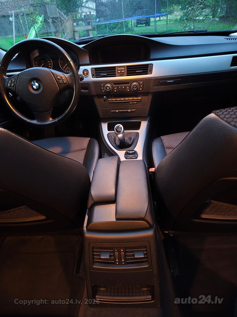 Pelēks BMW 3 Series 2011 Tallina, ar dzinēja tilpumu 2.00 L un nobraukumu 303 tūkst. km par 5190 €, foto 13 vietnē AUTOMOTO.COM.LV