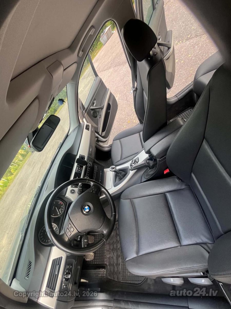 Pelēks BMW 3 Series 2011 Elva, ar dzinēja tilpumu 2.00 L un nobraukumu 0 tūkst. km par 4799 €, foto 12 vietnē AUTOMOTO.COM.LV