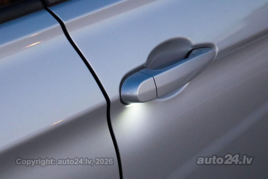 Pelēks BMW 3 Series 2013 Tartu, ar dzinēja tilpumu 3.00 L un nobraukumu 274 tūkst. km par 10700 €, foto 21 vietnē AUTOMOTO.COM.LV