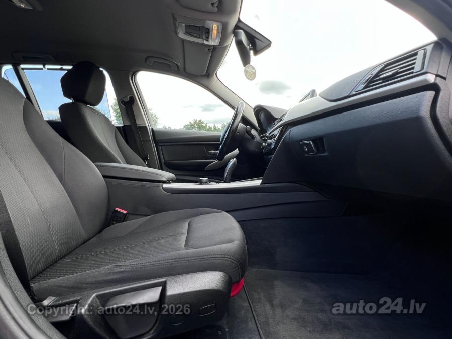 Grey BMW 3 Series 2017 in Tallinn, with an engine capacity of 2.00 L and mileage of 220 thousand km for 10000 €, photo 18 on AUTOMOTO.COM.LV