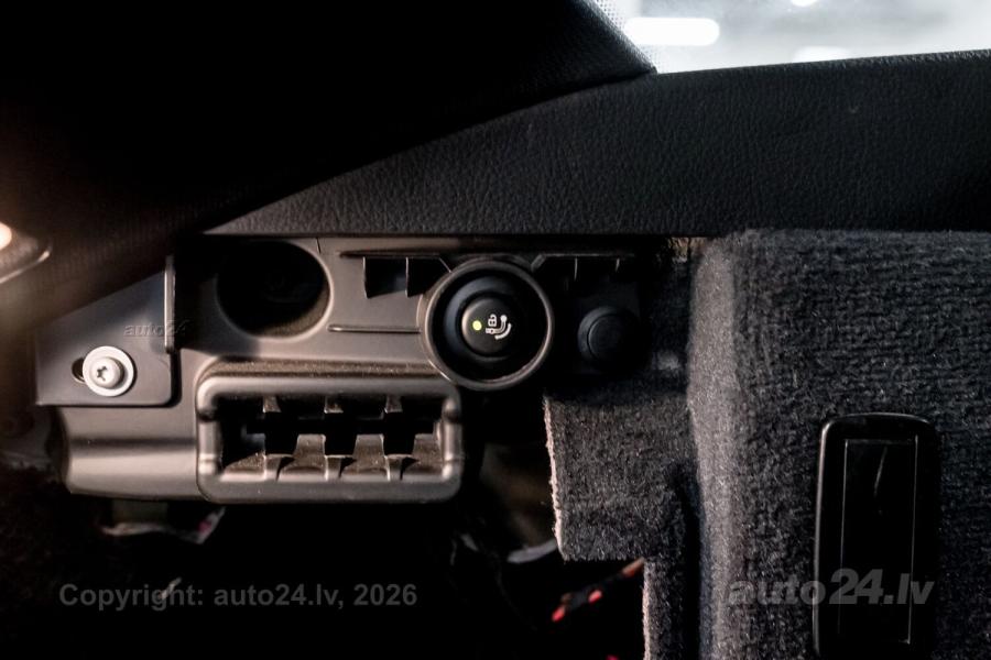 Pelēks BMW 3 Series 2018 Pērnava, ar dzinēja tilpumu 2.00 L un nobraukumu 272 tūkst. km par 12490 €, foto 22 vietnē AUTOMOTO.COM.LV