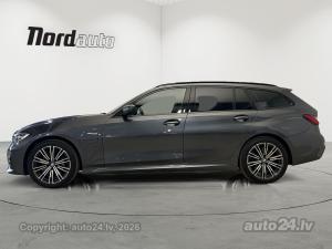Grey BMW 3 Series 2021 in Tallinn, with an engine capacity of 2.00 L and mileage of 168 thousand km for 21900 €, photo 3 on AUTOMOTO.COM.LV