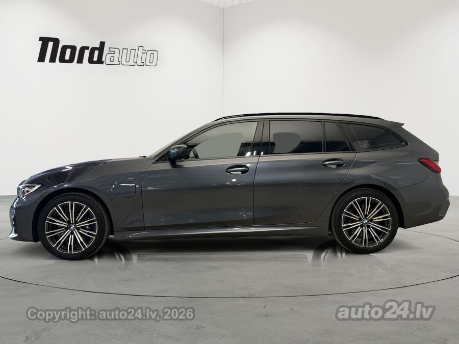 Grey BMW 3 Series 2021 in Tallinn, with an engine capacity of 2.00 L and mileage of 168 thousand km for 21900 €, photo 3 on AUTOMOTO.COM.LV