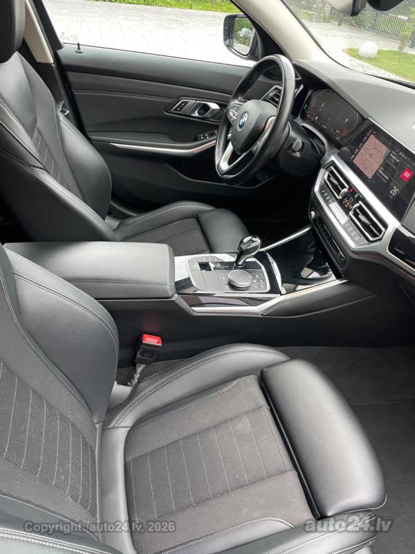 Grey BMW 3 Series 2021 in Tallinn, with an engine capacity of 2.00 L and mileage of 250 thousand km for 18990 €, photo 8 on AUTOMOTO.COM.LV