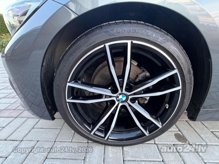 Grey BMW 3 Series 2021 in Tallinn, with an engine capacity of 2.00 L and mileage of 82 thousand km for 33333 €, photo 12 on AUTOMOTO.COM.LV