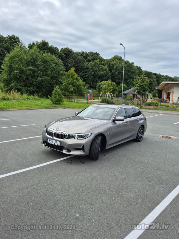 Pelēks BMW 3 Series 2022 Tallina, ar dzinēja tilpumu 2.00 L un nobraukumu 130 tūkst. km par 26900 €, foto 1 vietnē AUTOMOTO.COM.LV