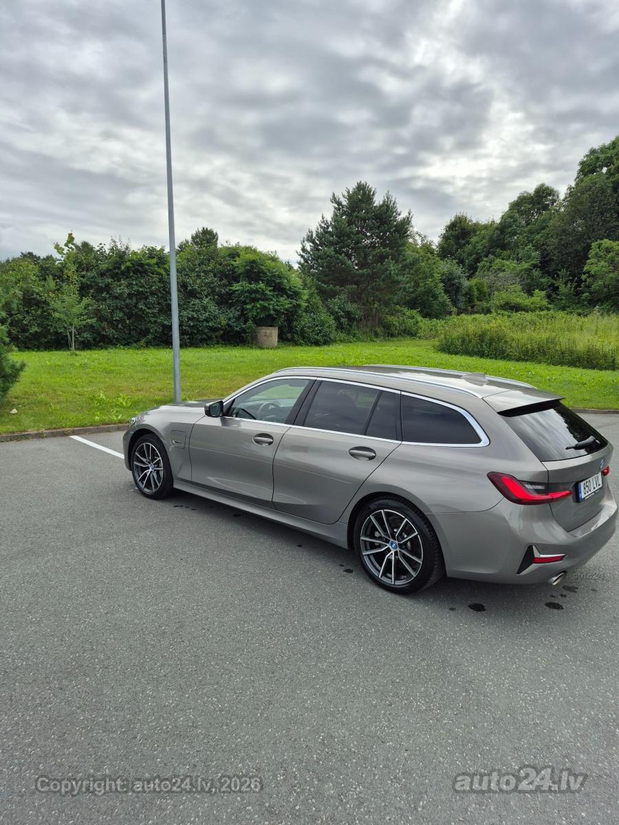 Pelēks BMW 3 Series 2022 Tallina, ar dzinēja tilpumu 2.00 L un nobraukumu 130 tūkst. km par 26900 €, foto 5 vietnē AUTOMOTO.COM.LV