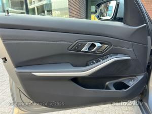 Grey BMW 3 Series 2024 in Tallinn, with an engine capacity of 2.00 L and mileage of 25 thousand km for 35900 €, photo 17 on AUTOMOTO.COM.LV