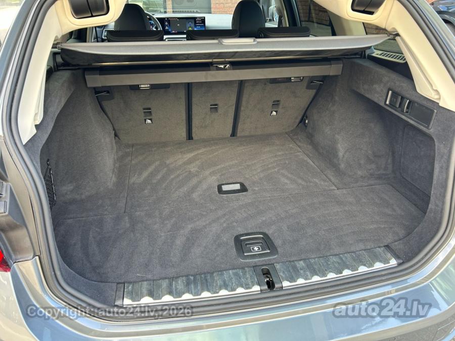Grey BMW 3 Series 2024 in Tallinn, with an engine capacity of 2.00 L and mileage of 25 thousand km for 35900 €, photo 27 on AUTOMOTO.COM.LV