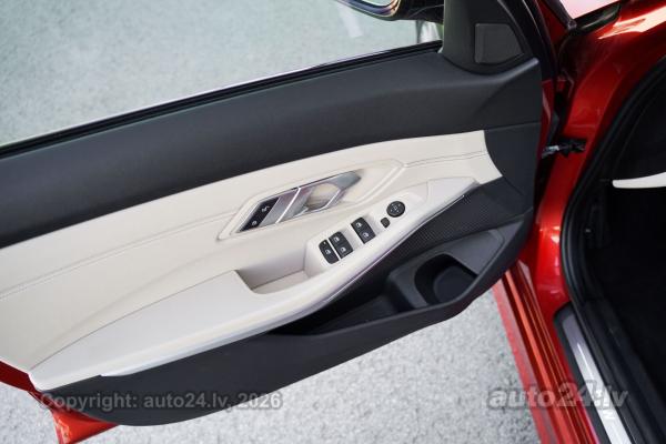 Orange BMW 3 Series 2019 in Tallinn, with an engine capacity of 2.00 L and mileage of 117 thousand km for 29900 €, photo 8 on AUTOMOTO.COM.LV