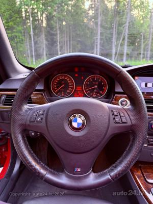 Sarkans BMW 3 Series 2008 Tallina, ar dzinēja tilpumu 3.00 L un nobraukumu 87 tūkst. km par 21500 €, foto 13 vietnē AUTOMOTO.COM.LV