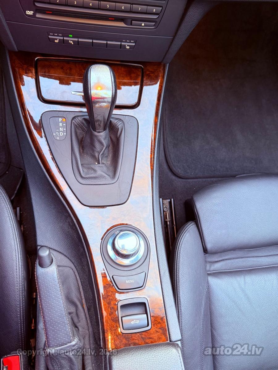 Sarkans BMW 3 Series 2008 Tallina, ar dzinēja tilpumu 3.00 L un nobraukumu 87 tūkst. km par 21500 €, foto 16 vietnē AUTOMOTO.COM.LV