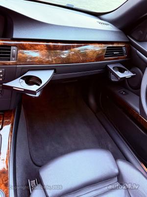 Sarkans BMW 3 Series 2008 Tallina, ar dzinēja tilpumu 3.00 L un nobraukumu 87 tūkst. km par 21500 €, foto 17 vietnē AUTOMOTO.COM.LV
