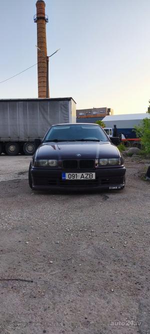 Sarkans BMW 3 Series 1995 Tallina, ar dzinēja tilpumu 2.80 L un nobraukumu 0 tūkst. km par 4000 €, foto 4 vietnē AUTOMOTO.COM.LV