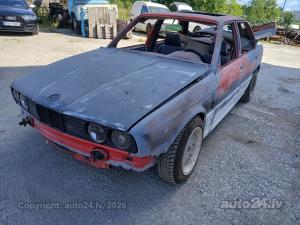 Sarkans BMW 3 Series 1988 Rakvere, ar dzinēja tilpumu 2.50 L un nobraukumu 0 tūkst. km par 5000 €, foto  vietnē AUTOMOTO.COM.LV