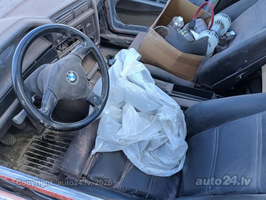 Sarkans BMW 3 Series 1988 Rakvere, ar dzinēja tilpumu 2.50 L un nobraukumu 0 tūkst. km par 5000 €, foto 9 vietnē AUTOMOTO.COM.LV