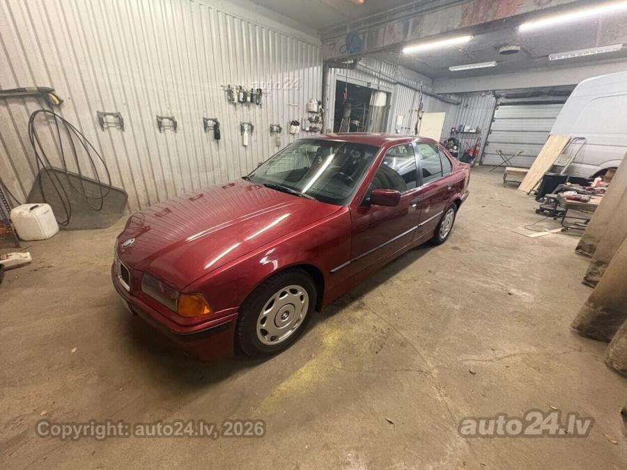 Red BMW 3 Series 1991 in Tallinn, with an engine capacity of 1.80 L and mileage of 0 thousand km for 4000 €, photo 12 on AUTOMOTO.COM.LV