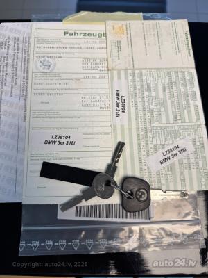 Sarkans BMW 3 Series 1992 Tallina, ar dzinēja tilpumu 0.00 L un nobraukumu 135 tūkst. km par 4400 €, foto 26 vietnē AUTOMOTO.COM.LV