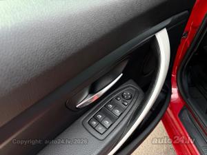 Sarkans BMW 3 Series 2014 Tallina, ar dzinēja tilpumu 2.00 L un nobraukumu 261 tūkst. km par 9990 €, foto 17 vietnē AUTOMOTO.COM.LV