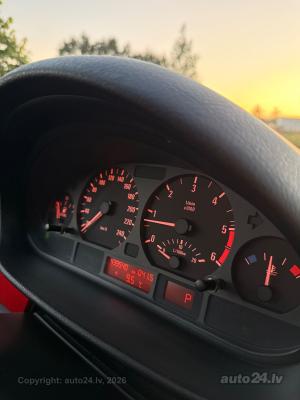 Red BMW 3 Series 2003 in Tallinn, with an engine capacity of 3.00 L and mileage of 439 thousand km for 4200 €, photo 14 on AUTOMOTO.COM.LV