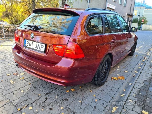 BMW 3 Series 2011 in Tallinn on AUTOMOTO.COM.LV Red BMW 3 Series 2011 in Tallinn, with an engine capacity of 2.00 L and mileage of 240 thousand km for 6100 €, photo 4 on AUTOMOTO.COM.LV
