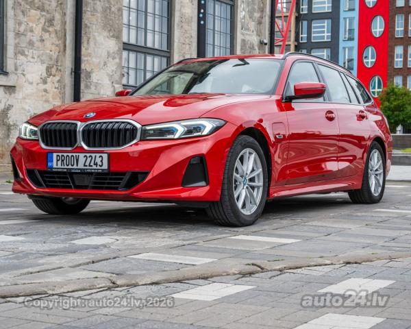 Sarkans BMW 3 Series 2022 Tallina, ar dzinēja tilpumu 2.00 L un nobraukumu 117 tūkst. km par 26990 €, foto 2 vietnē AUTOMOTO.COM.LV