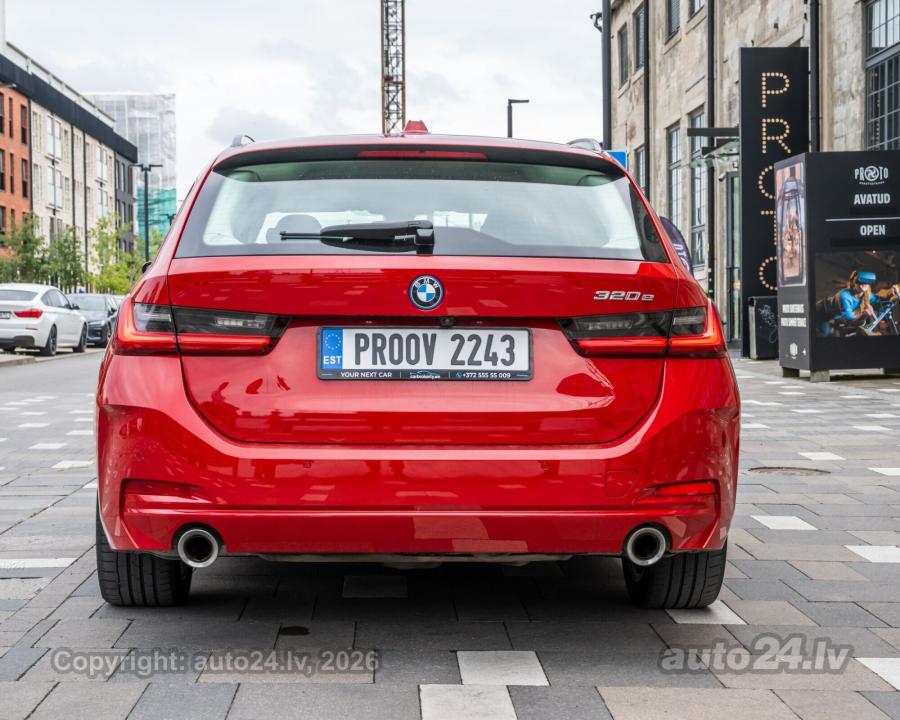 Sarkans BMW 3 Series 2022 Tallina, ar dzinēja tilpumu 2.00 L un nobraukumu 117 tūkst. km par 26990 €, foto 9 vietnē AUTOMOTO.COM.LV