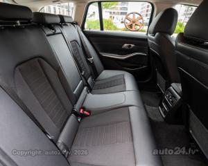 Sarkans BMW 3 Series 2022 Tallina, ar dzinēja tilpumu 2.00 L un nobraukumu 117 tūkst. km par 26990 €, foto 27 vietnē AUTOMOTO.COM.LV