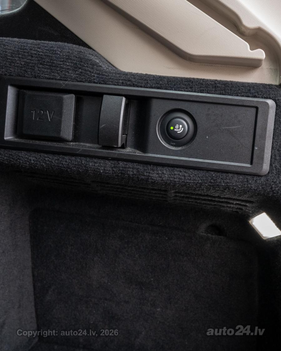 Sarkans BMW 3 Series 2022 Tallina, ar dzinēja tilpumu 2.00 L un nobraukumu 117 tūkst. km par 26990 €, foto 29 vietnē AUTOMOTO.COM.LV