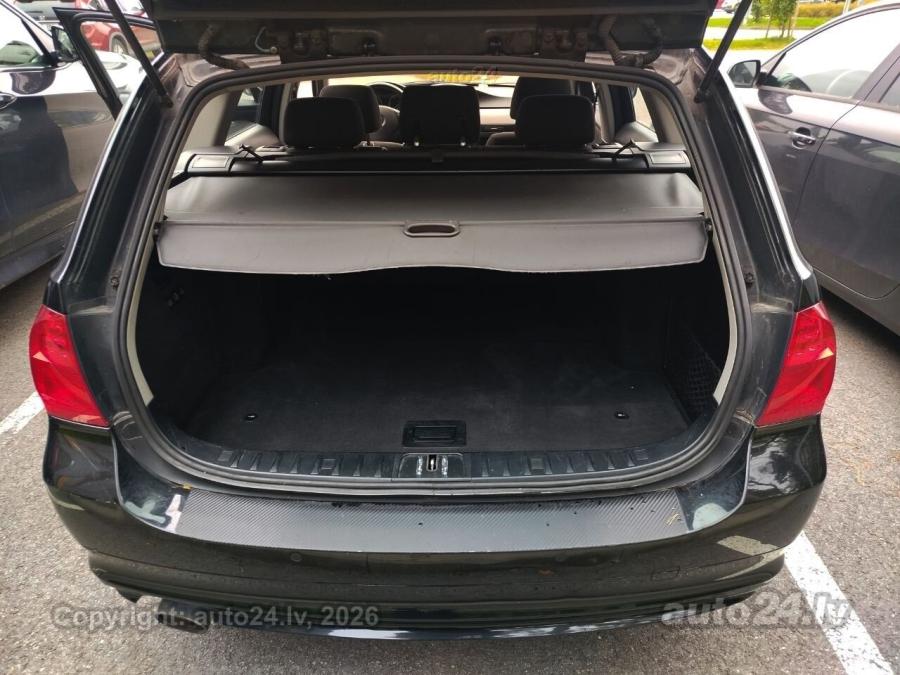BMW 3 Series 2011 Tallina, ar dzinēja tilpumu 2.00 L un nobraukumu 305 tūkst. km par 6400 €, foto 19 vietnē AUTOMOTO.COM.LV