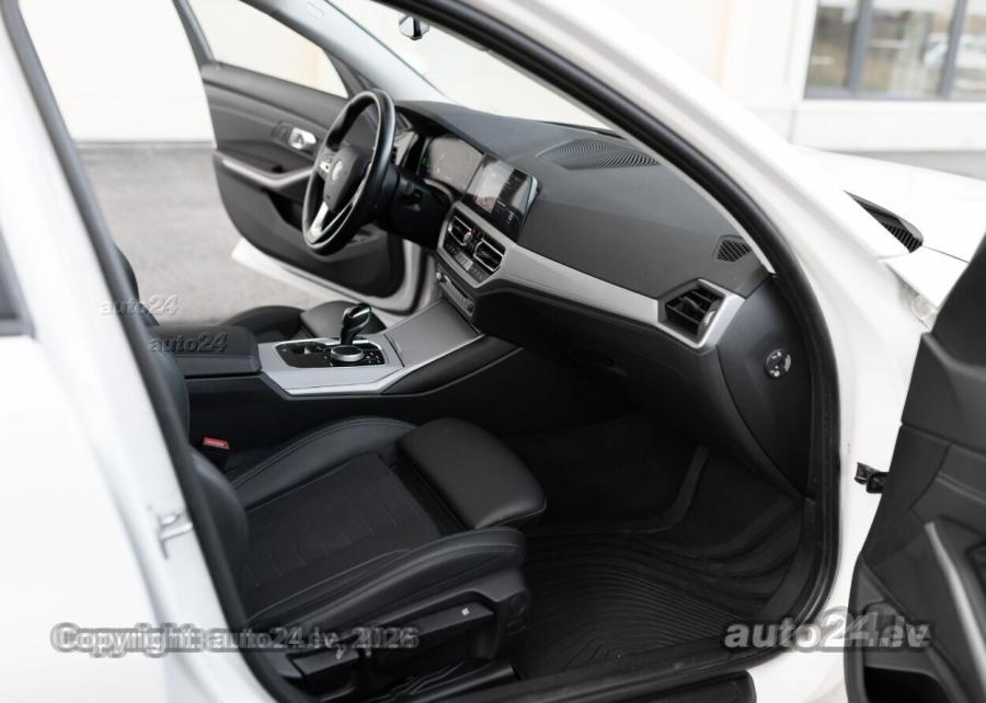 BMW 3 Series 2021 Tallina, ar dzinēja tilpumu 2.00 L un nobraukumu 80 tūkst. km par 22900 €, foto 24 vietnē AUTOMOTO.COM.LV