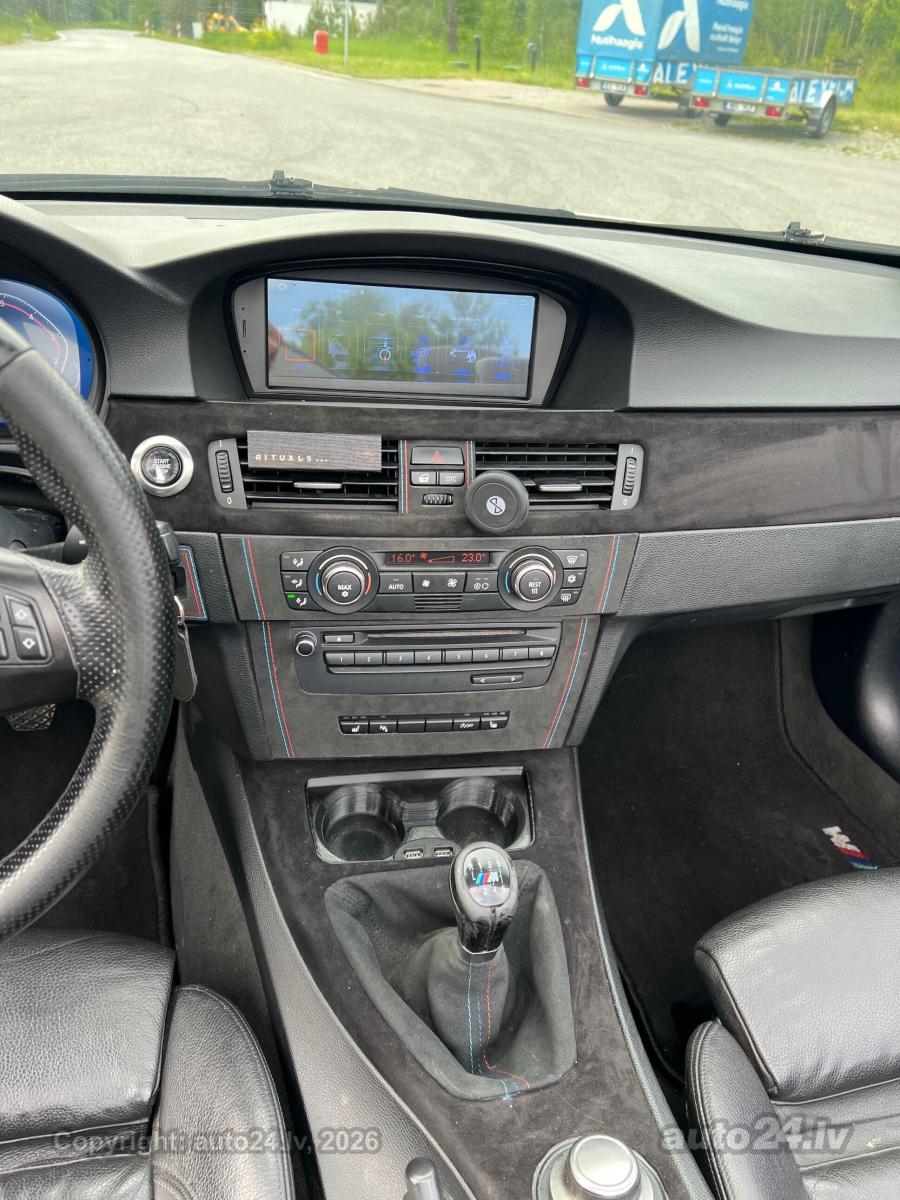 Balts BMW 3 Series 2007 Tallina, ar dzinēja tilpumu 2.00 L un nobraukumu 209 tūkst. km par 8900 €, foto 18 vietnē AUTOMOTO.COM.LV