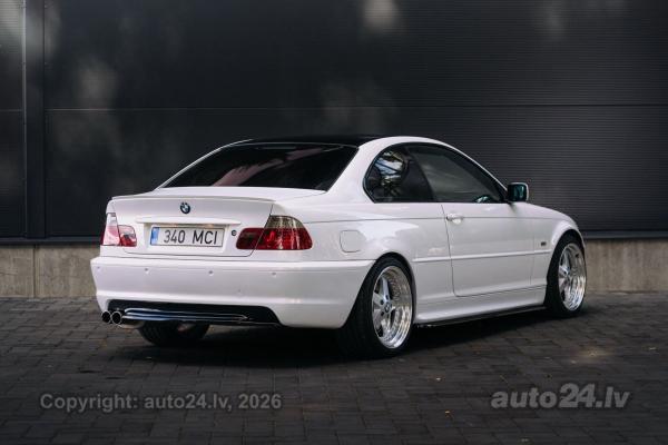 Balts BMW 3 Series 2001 Tallina, ar dzinēja tilpumu 3.00 L un nobraukumu 232 tūkst. km par 12500 €, foto 5 vietnē AUTOMOTO.COM.LV